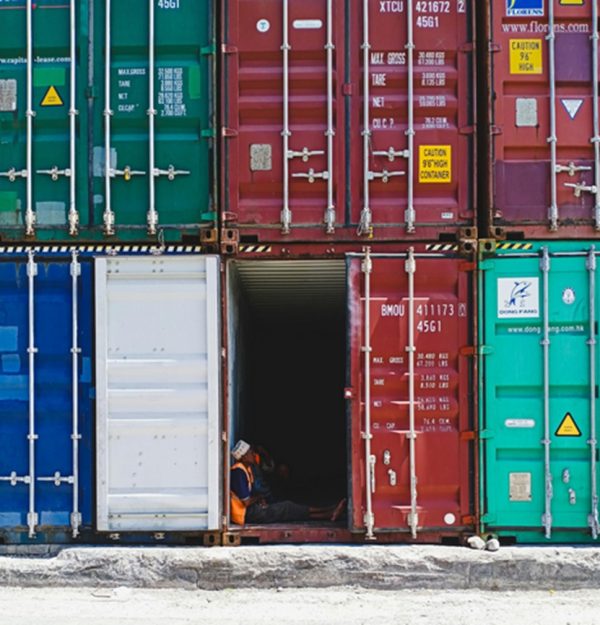 L'incredibile girotondo dei container: ogni cento pieni 41 viaggiano ...