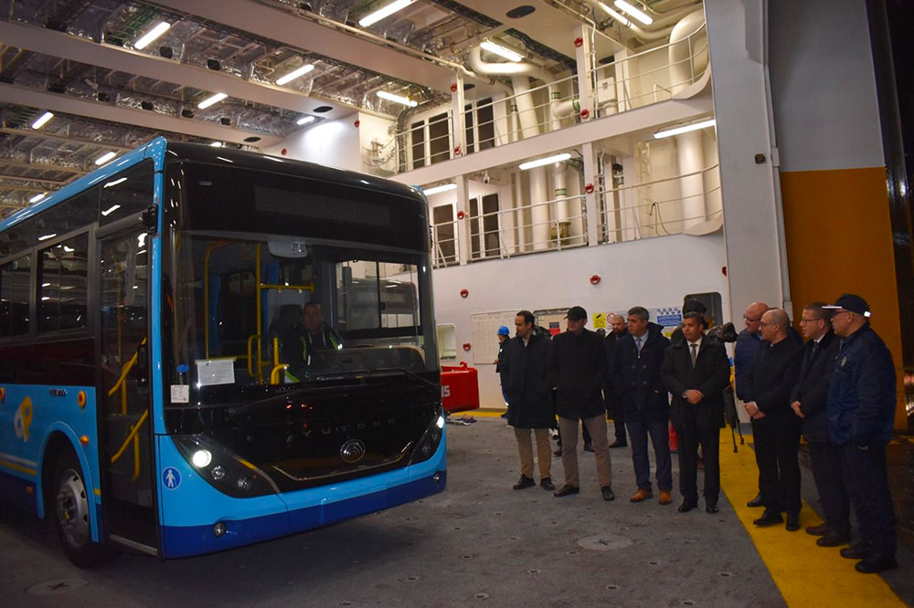 Grimaldi consegna i nuovi bus che modernizzeranno i trasporti in ...